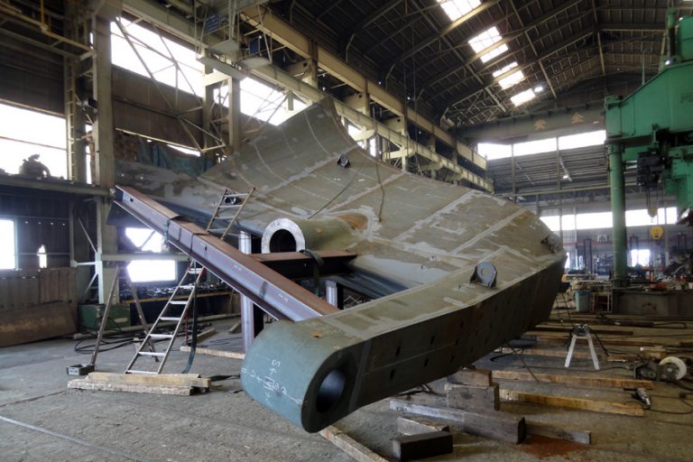 Fuji Iron Works English page | 冨士鉄工株式会社 四国・愛媛・西条 大型プレス加工 大型機械加工